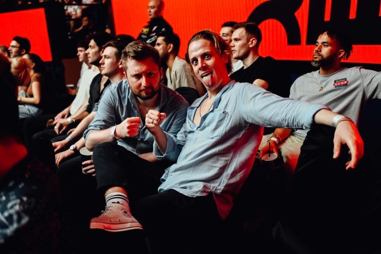 Seats type - Rajadamnern