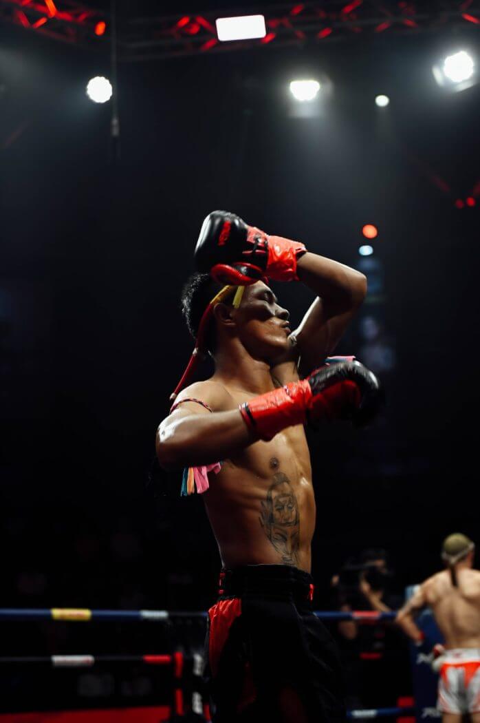 What is an Authentic Wai Kru in Muay Thai - Rajadamnern